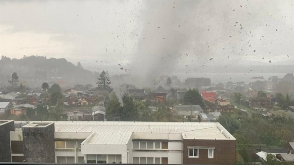 Chile: Enorme tornado dejó 8 heridos y 150 casas dañadas