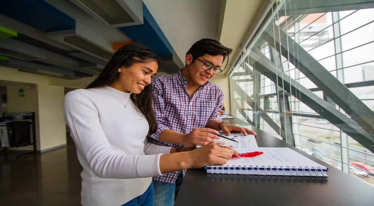 Pregrado y posgrado: ¿qué diferencia hay y cuál te conviene según tu ...